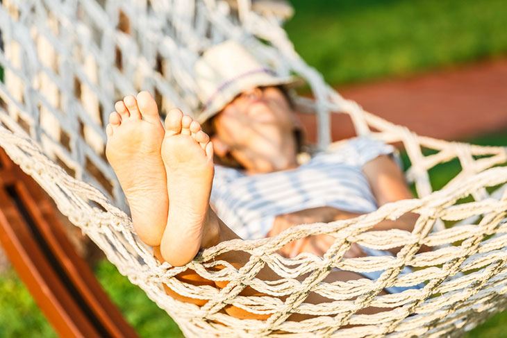 How to Sleep Properly in a Hammock Like a Pro - Stop Reset